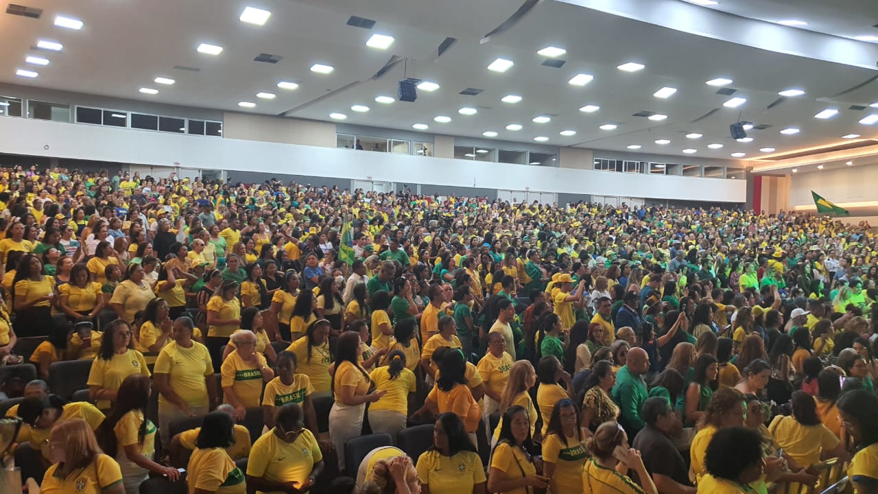 Michelle Bolsonaro e Damares Alves reúnem 4 mil pessoas no Multicenter ...